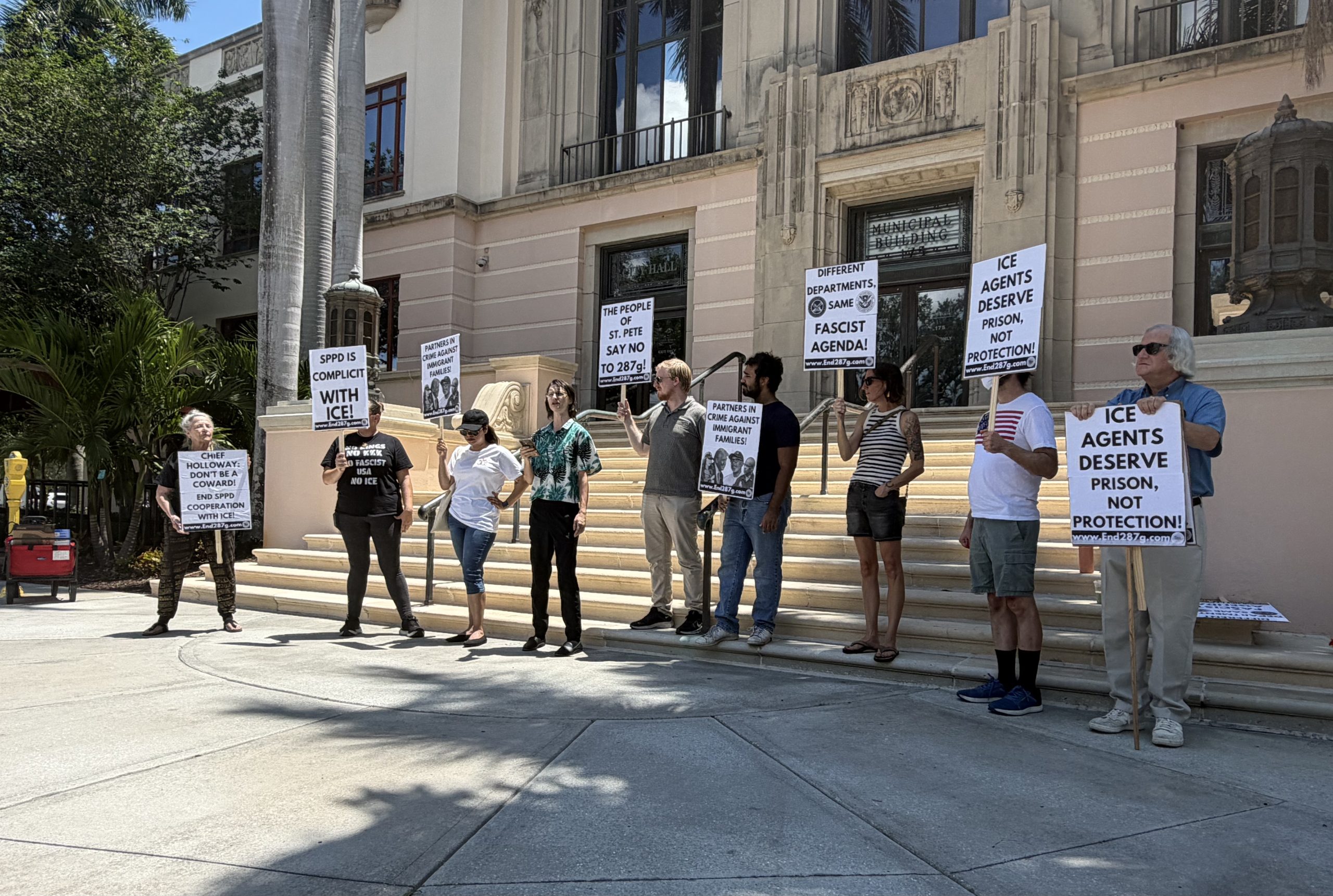 Outside St. Pete City Hall, protestors continue call for police to end ...